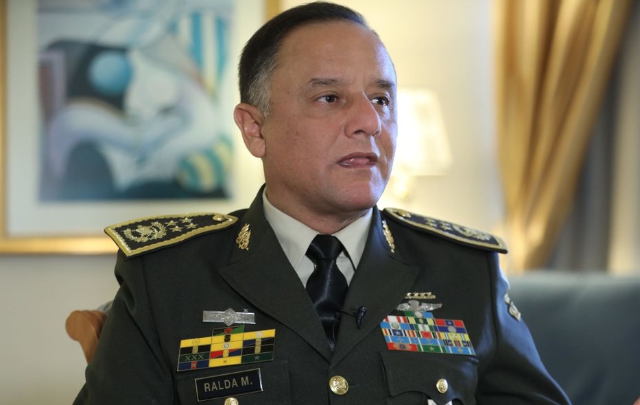 Ministro de la Defensa de Guatemala, Luis Miguel Ralda Moreno, se ...